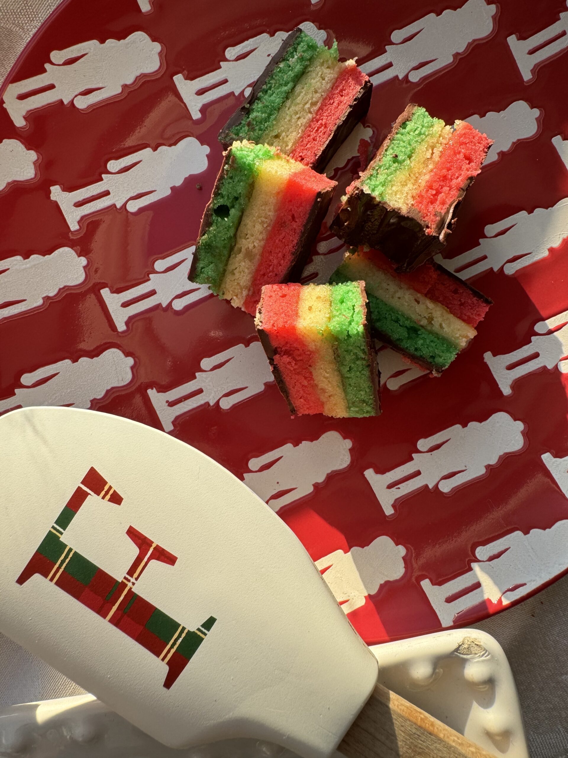 Tre Colori (Italian Rainbow Cookies) - Frannie Loves Food