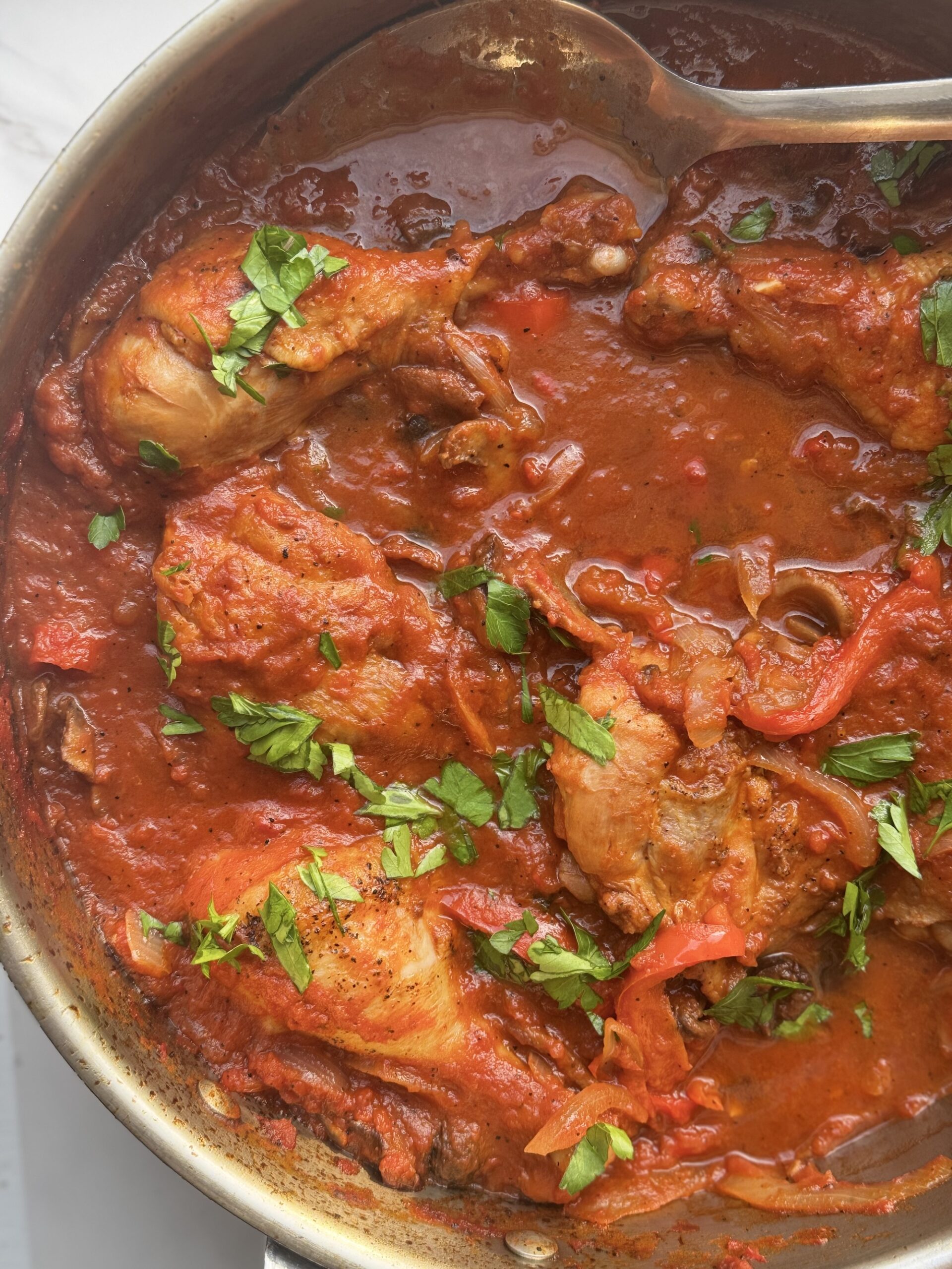 Chicken Cacciatore (Pollo alla Cacciatora) - Frannie Loves Food